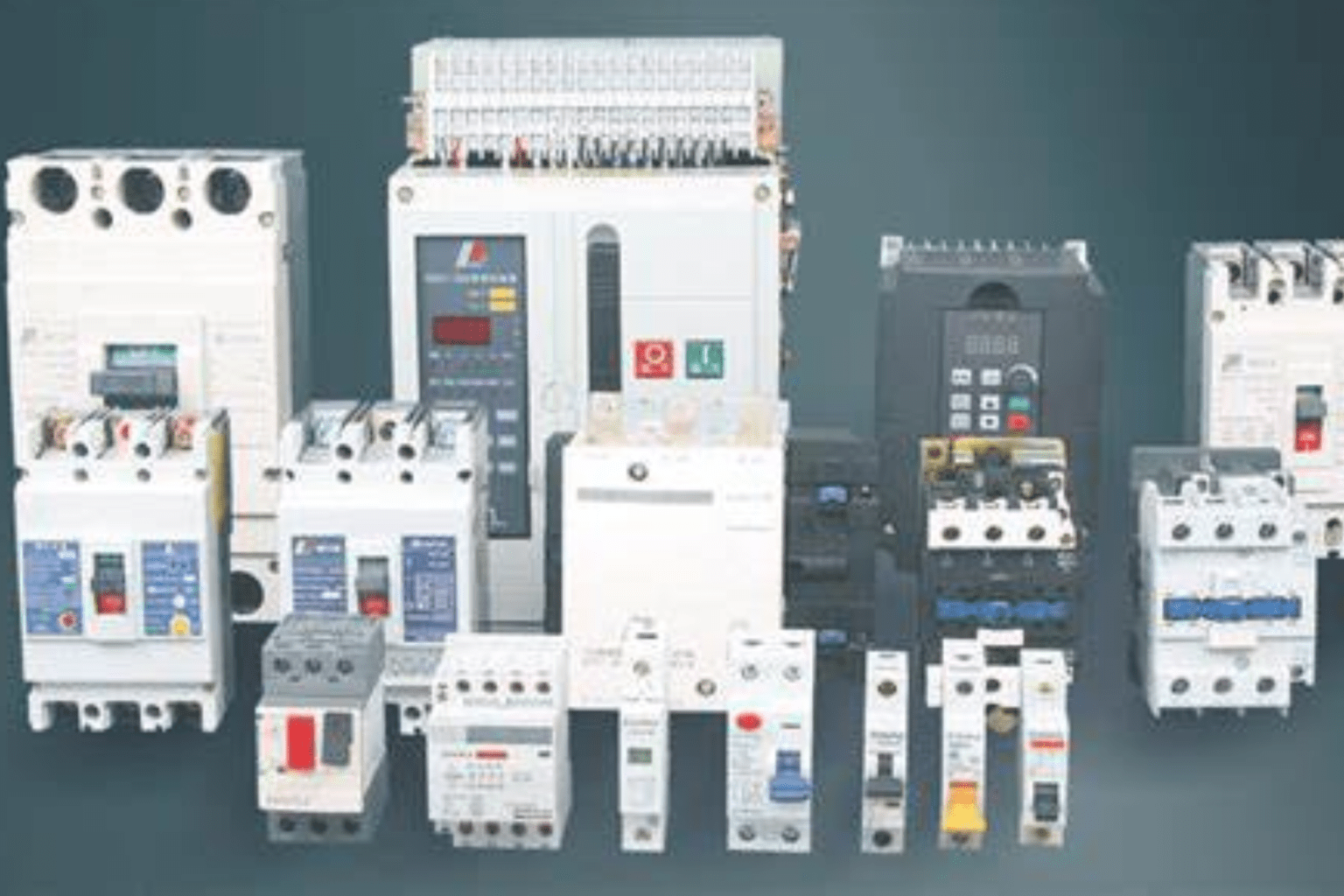Circuit Breakers Buyers | The Circuit Breaker source