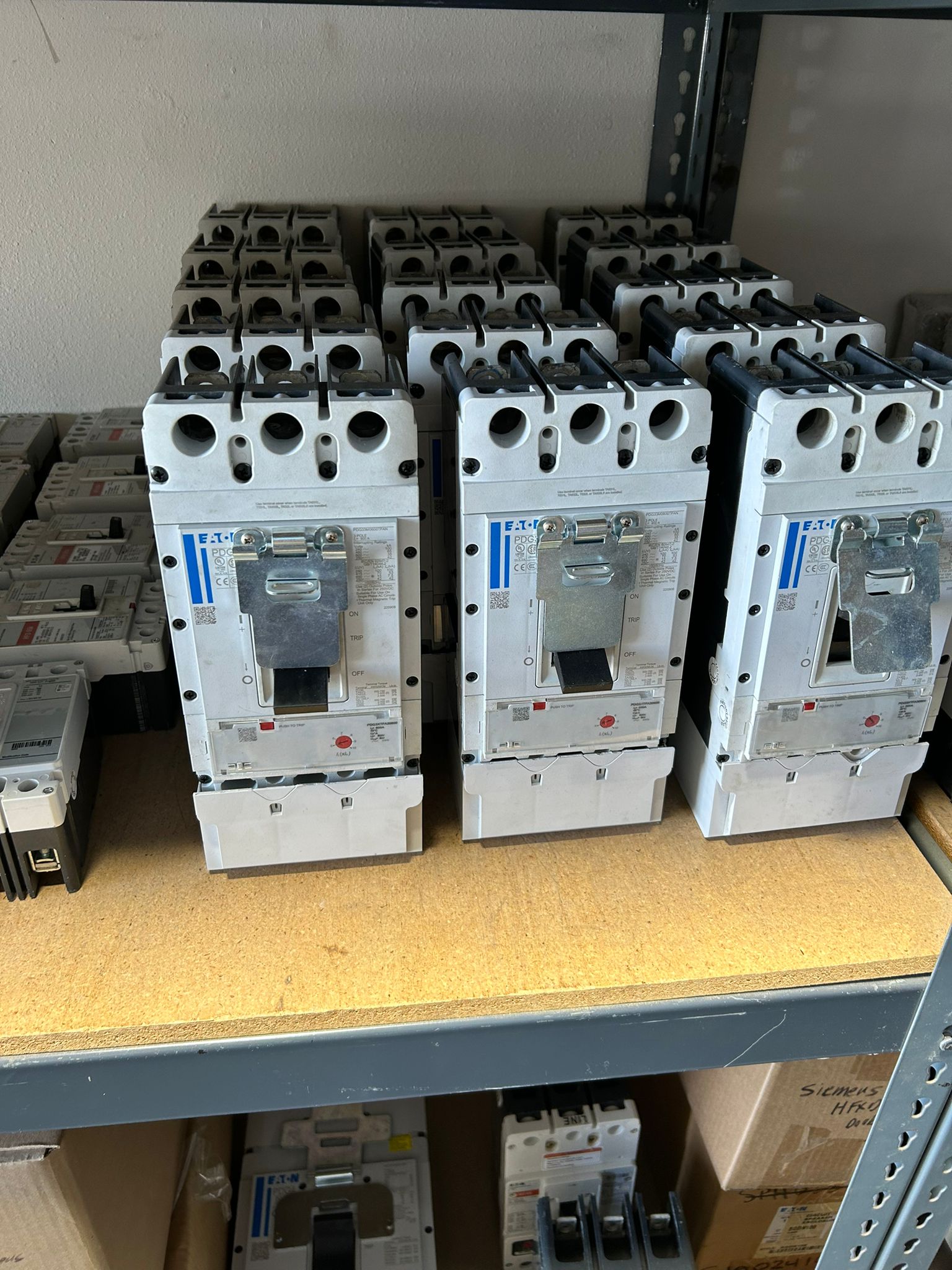 Circuit Breakers Buyers | The Circuit Breaker source